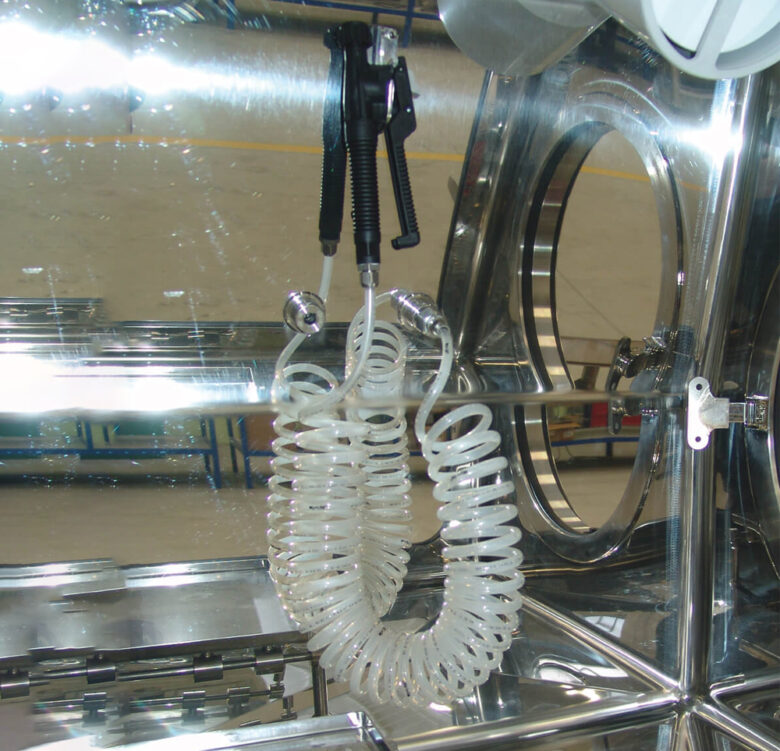 Isolator for dispensing and weighing activities | Comecer