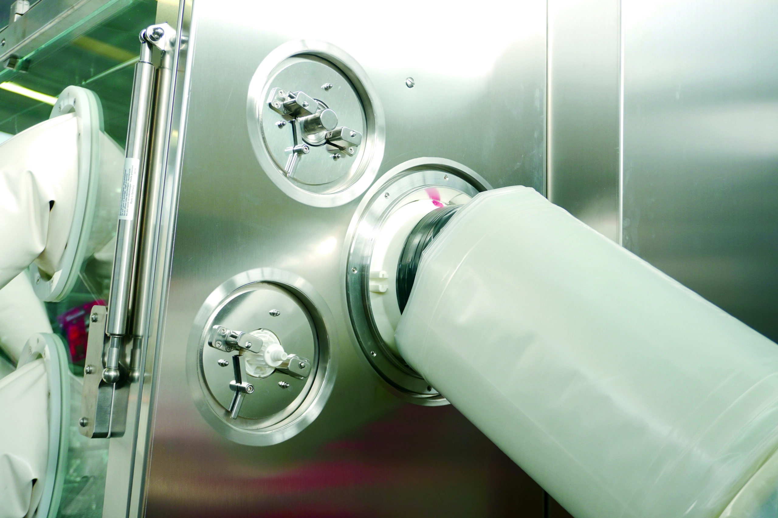 Downstream Isolator for Cell & Gene Therapy process - Comecer